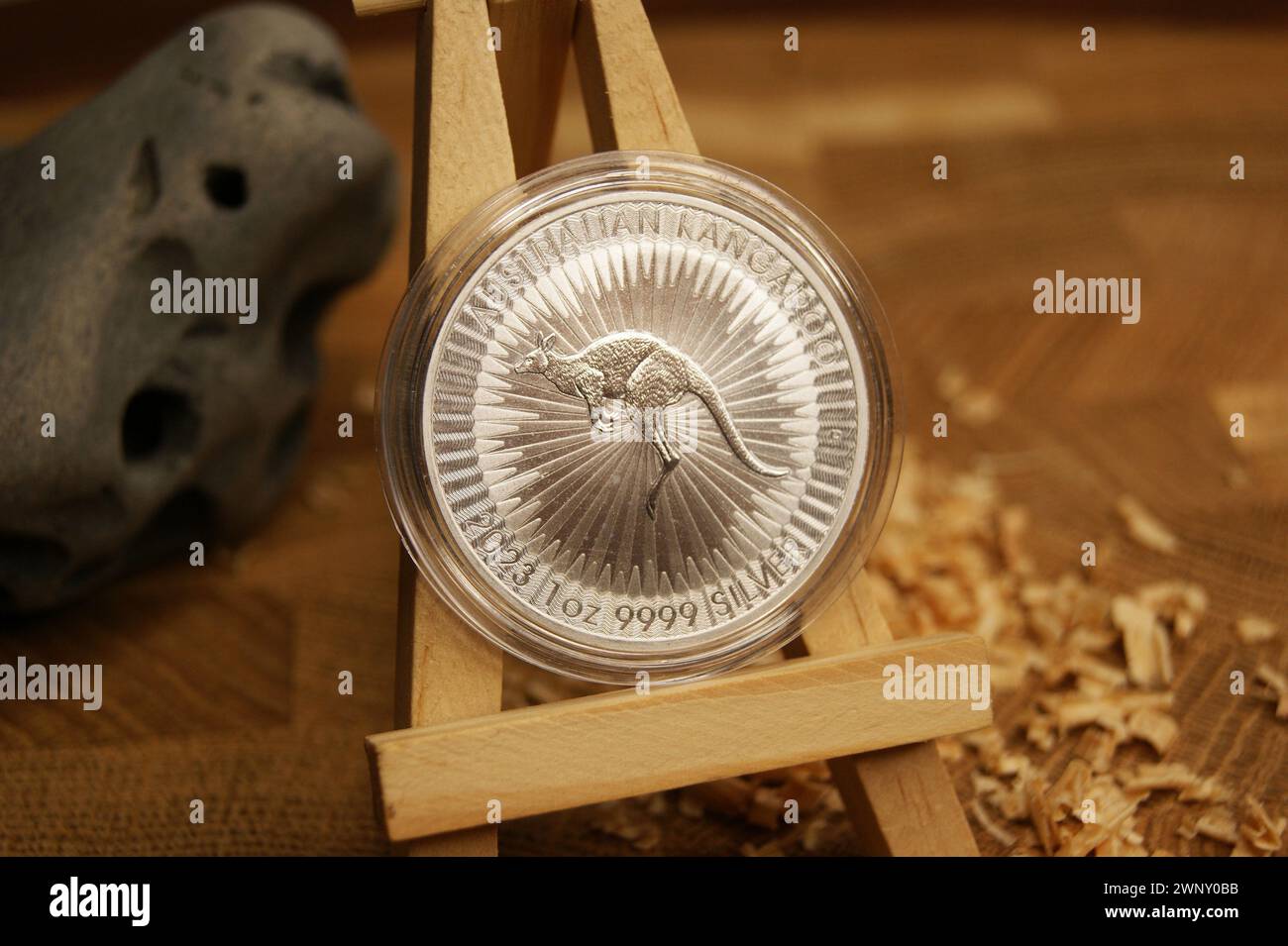 Pure silver investment coin in capsule. 1 Dollar Australian Kangaroo ...