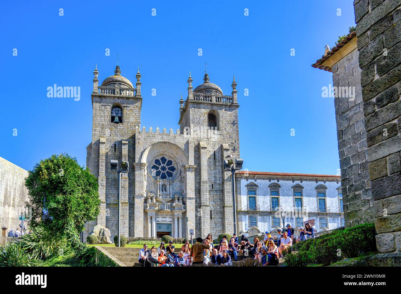 Medieval cathedral building facade exterior, PORTO, PORTUGAL Stock ...