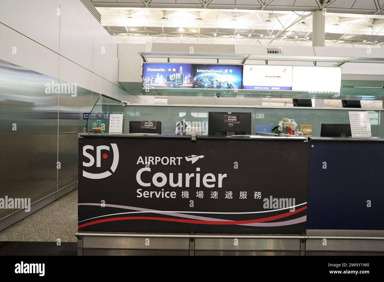 Sf express hi-res stock photography and images - Alamy