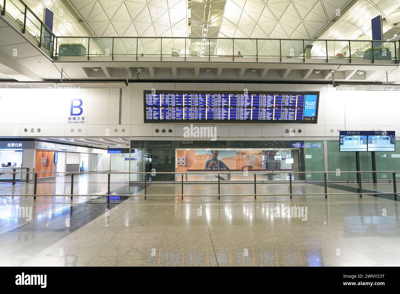 Flight information display hong kong hi-res stock photography and ...