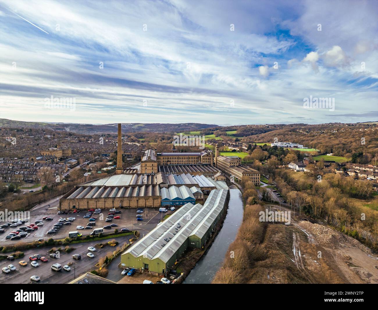 Aerial view of Salts Mill, Saltaire, old Victorian textile factory in ...