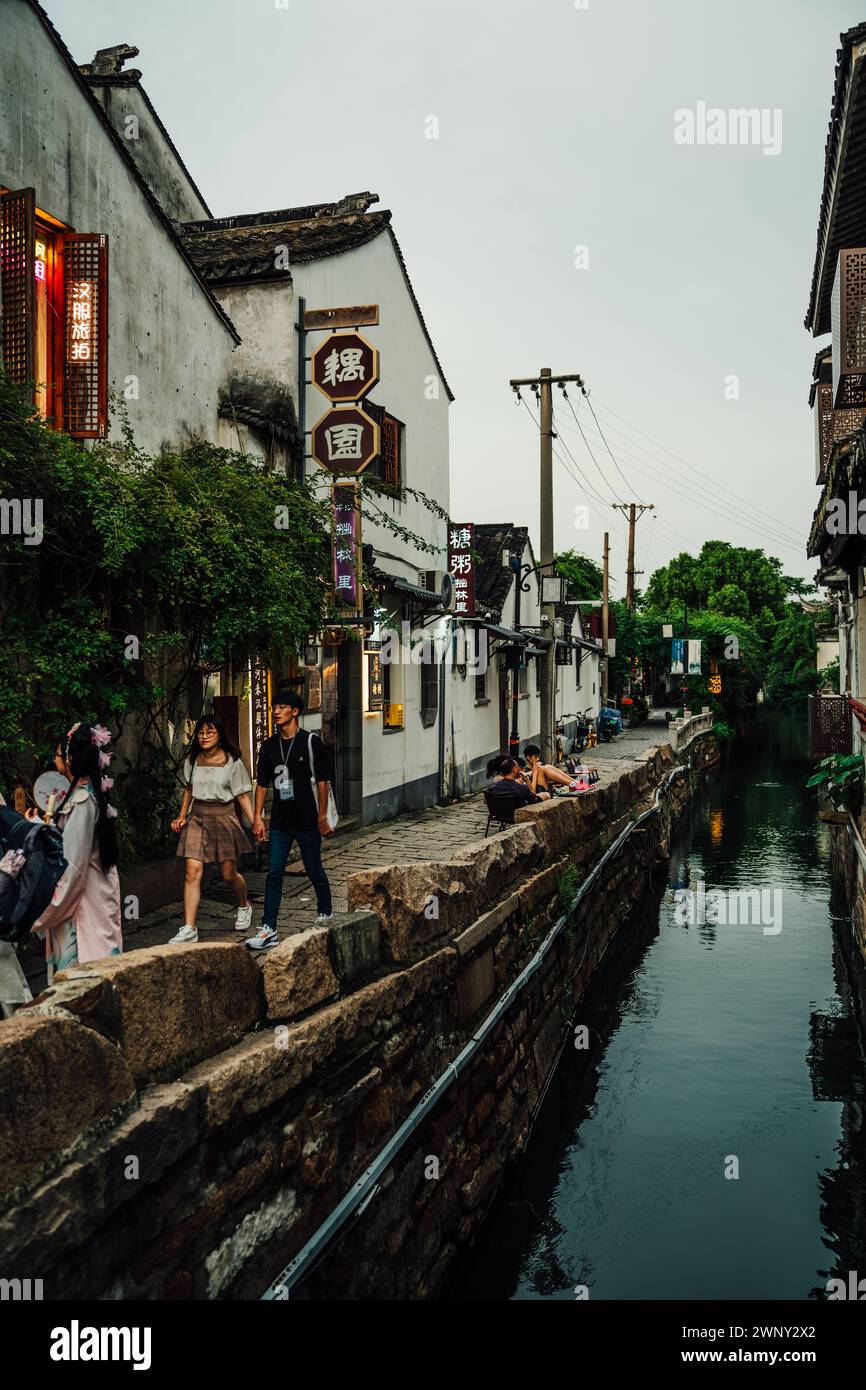 Canal in Suzhou old town Stock Photo - Alamy