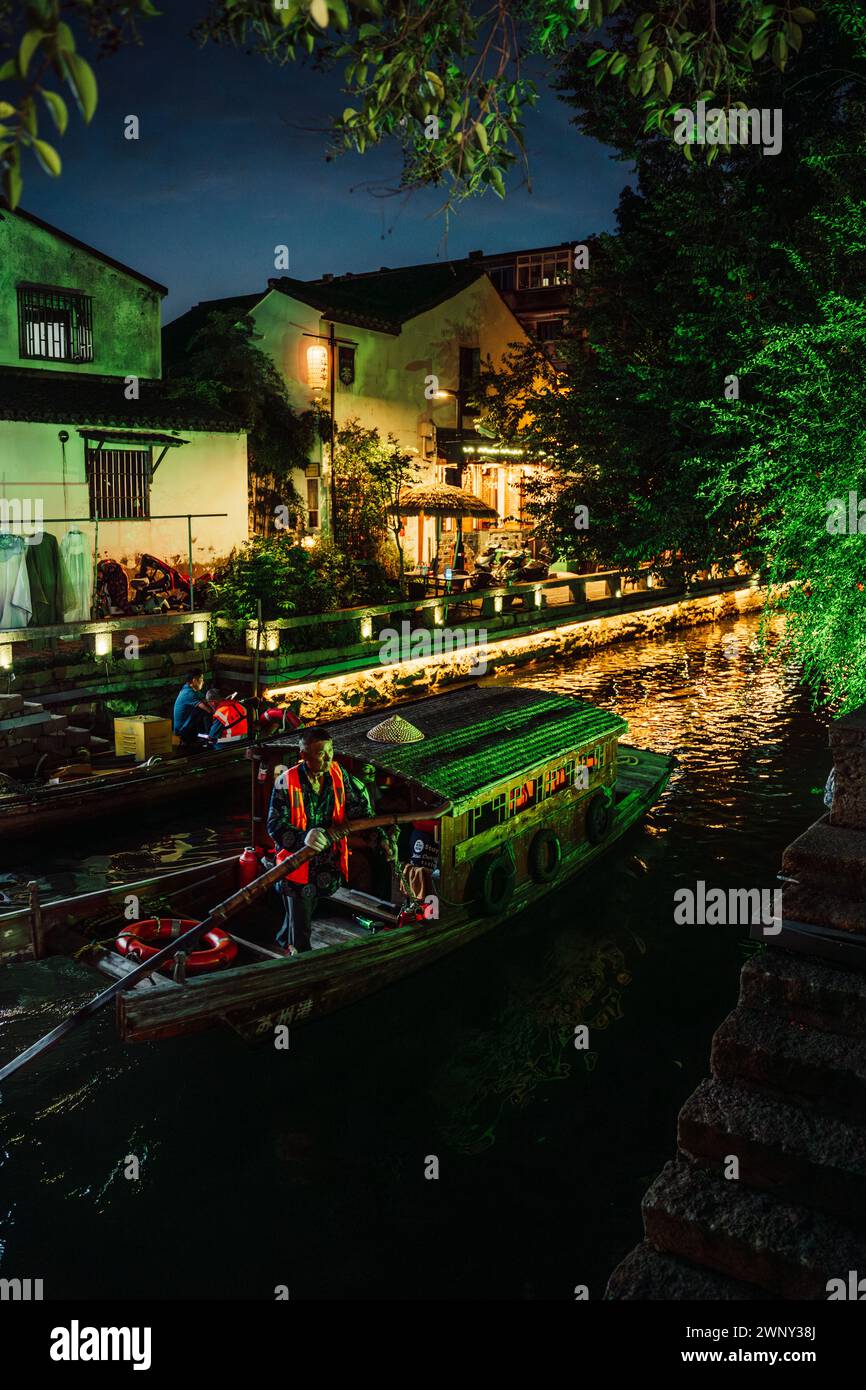 Suzhou Grand Canal at night Stock Photo - Alamy