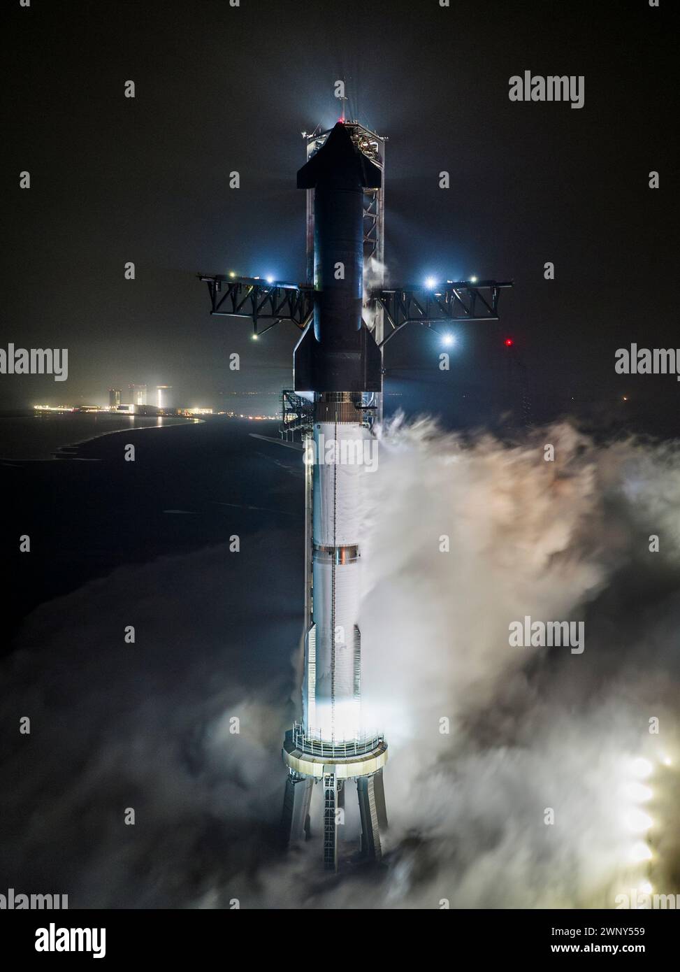 2024 loading hi-res stock photography and images - Alamy