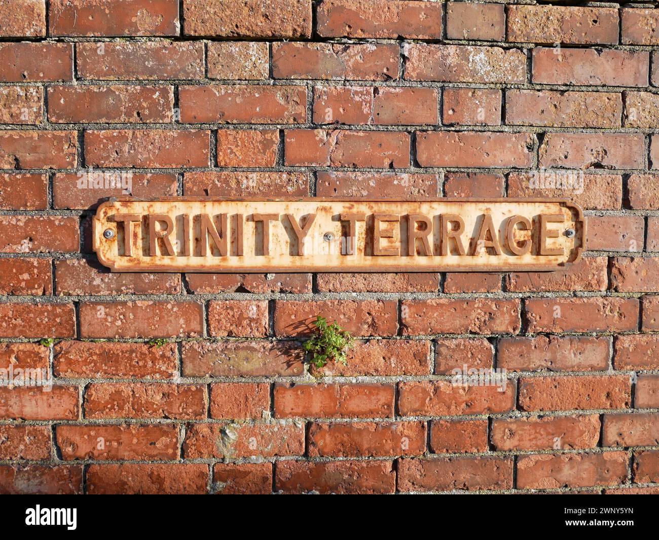 Sign bricks hi-res stock photography and images - Alamy