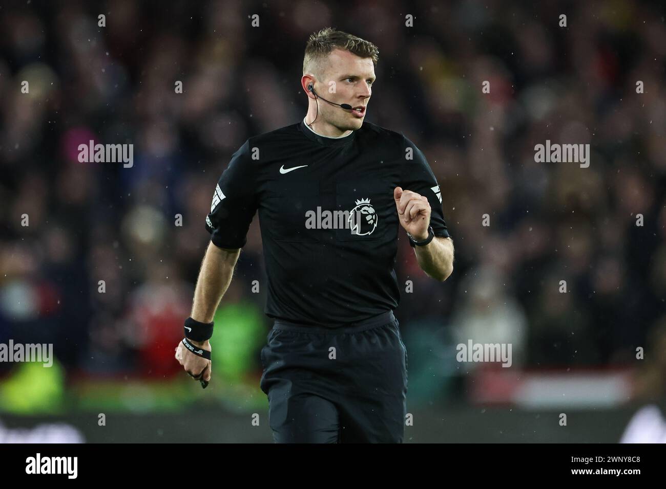Samuel barrott referee hi-res stock photography and images - Alamy