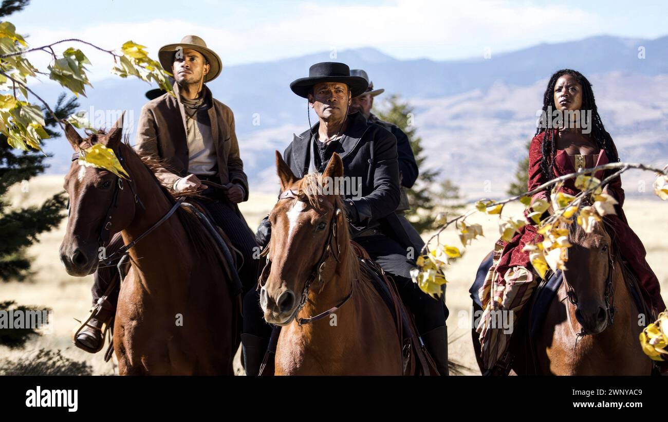 OUTLAW POSSE, from left: Mandela Van Peebles, Mario Van Peebles, Amber ...