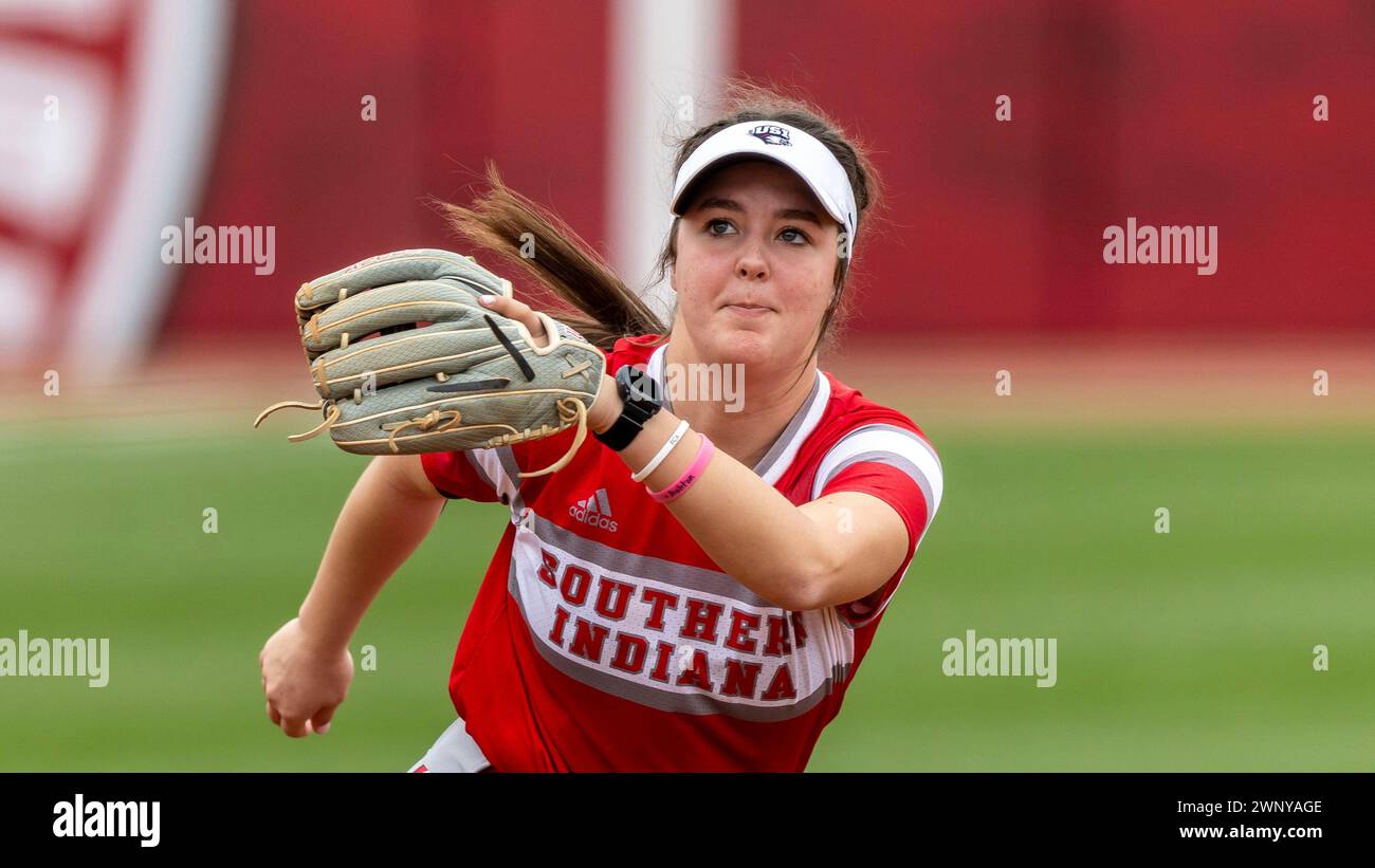 Southern Indiana utility Sydney Long (15) during an NCAA softball game ...