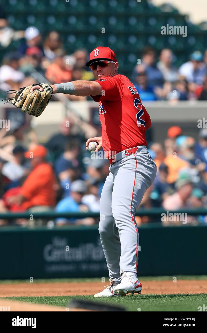 LAKELAND, FL - MARCH 04: Boston Red Sox infielder Romy Gonzalez (23 ...