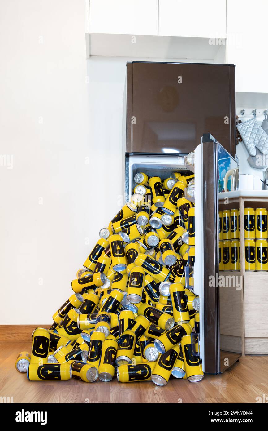 Beer cans floor hi-res stock photography and images - Alamy