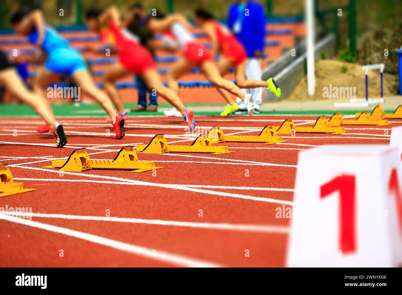 Athletes shadows hi-res stock photography and images - Alamy