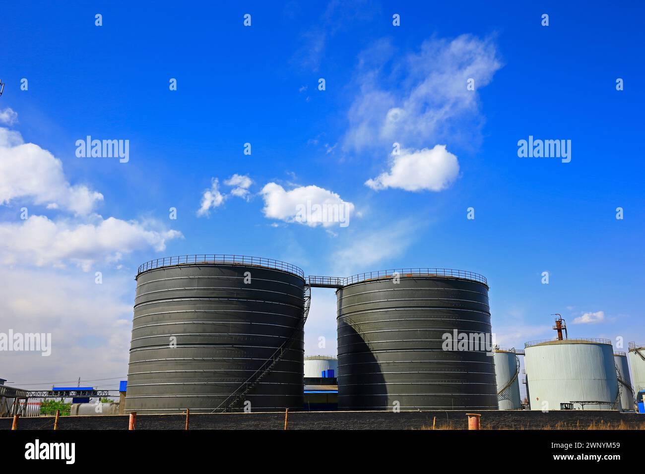 Oil storage tank, industrial equipment Stock Photo - Alamy