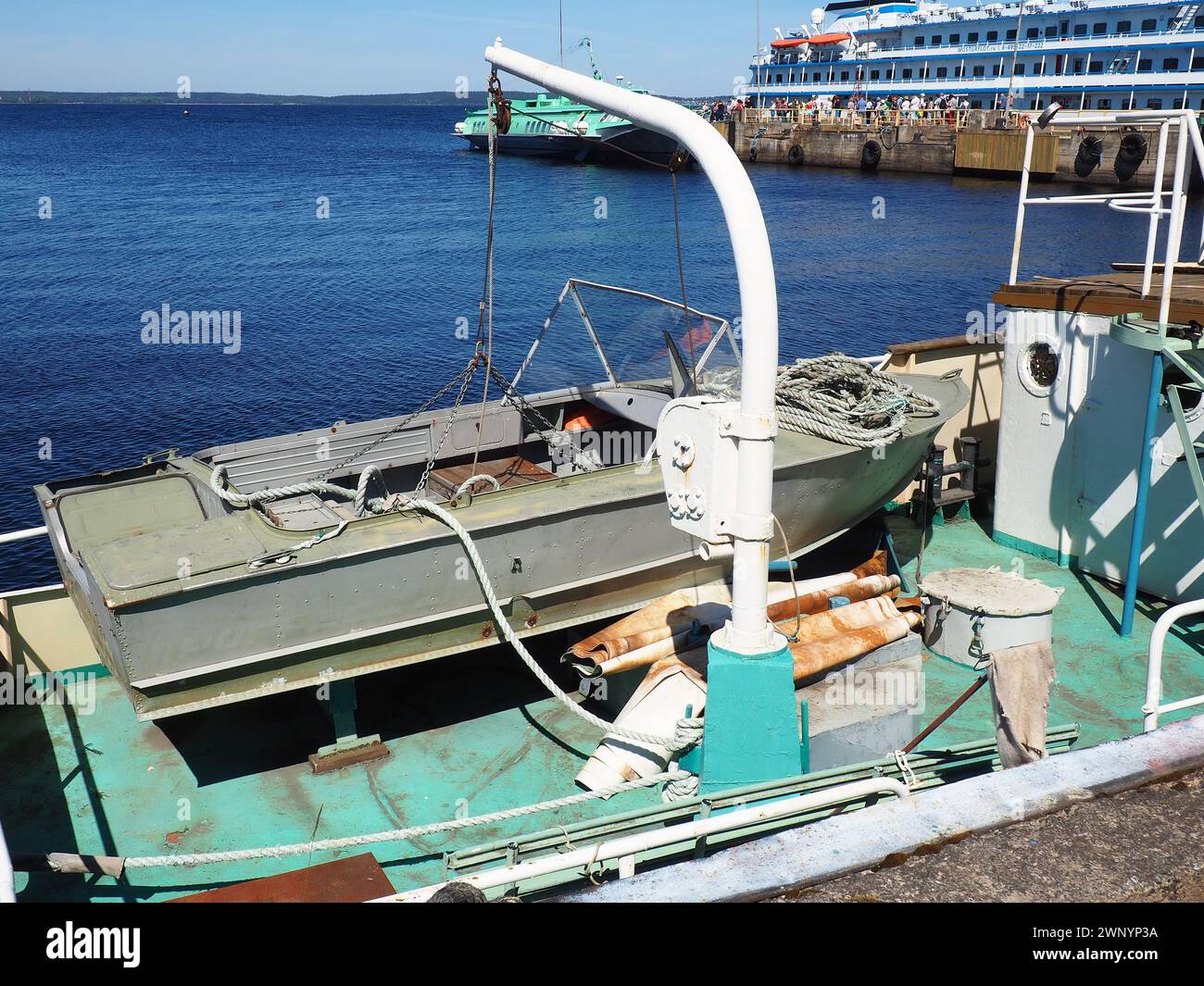 Vessel lifeboat hi-res stock photography and images - Alamy