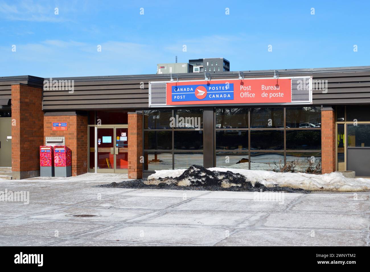 Canada post sorting hi-res stock photography and images - Alamy
