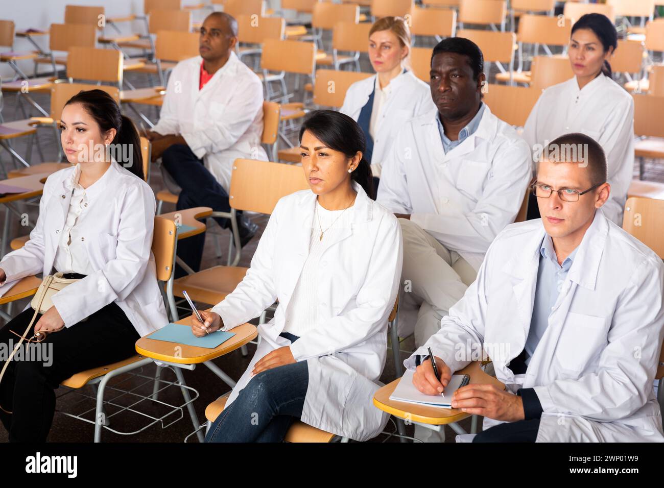 Doctor nurse group healthcare workers hi-res stock photography and ...