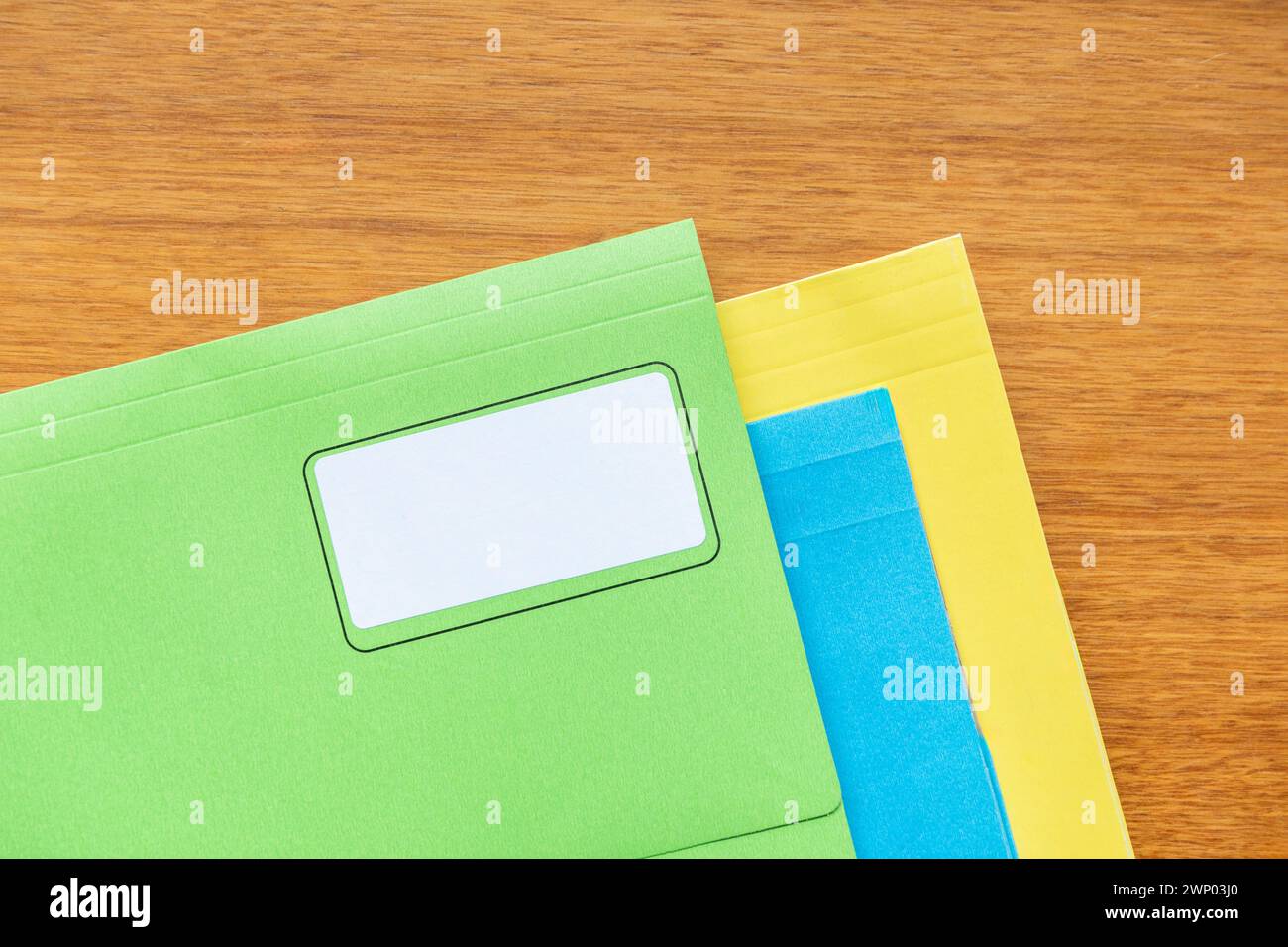 Stack manila folders hi-res stock photography and images - Alamy