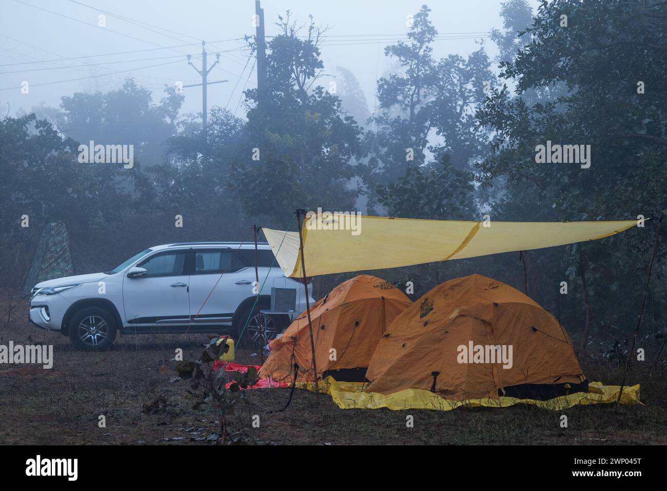 A group of people camping in Madhya Pradesh, India Stock Photo - Alamy