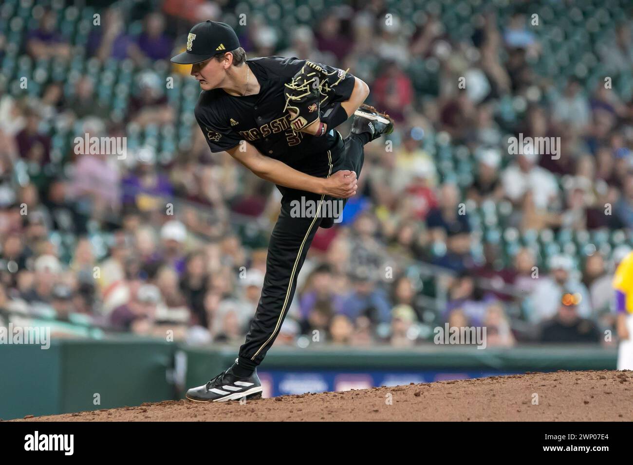 Houston, Texas, USA. 3rd Mar, 2024. Texas State starting pitcher SAM ...