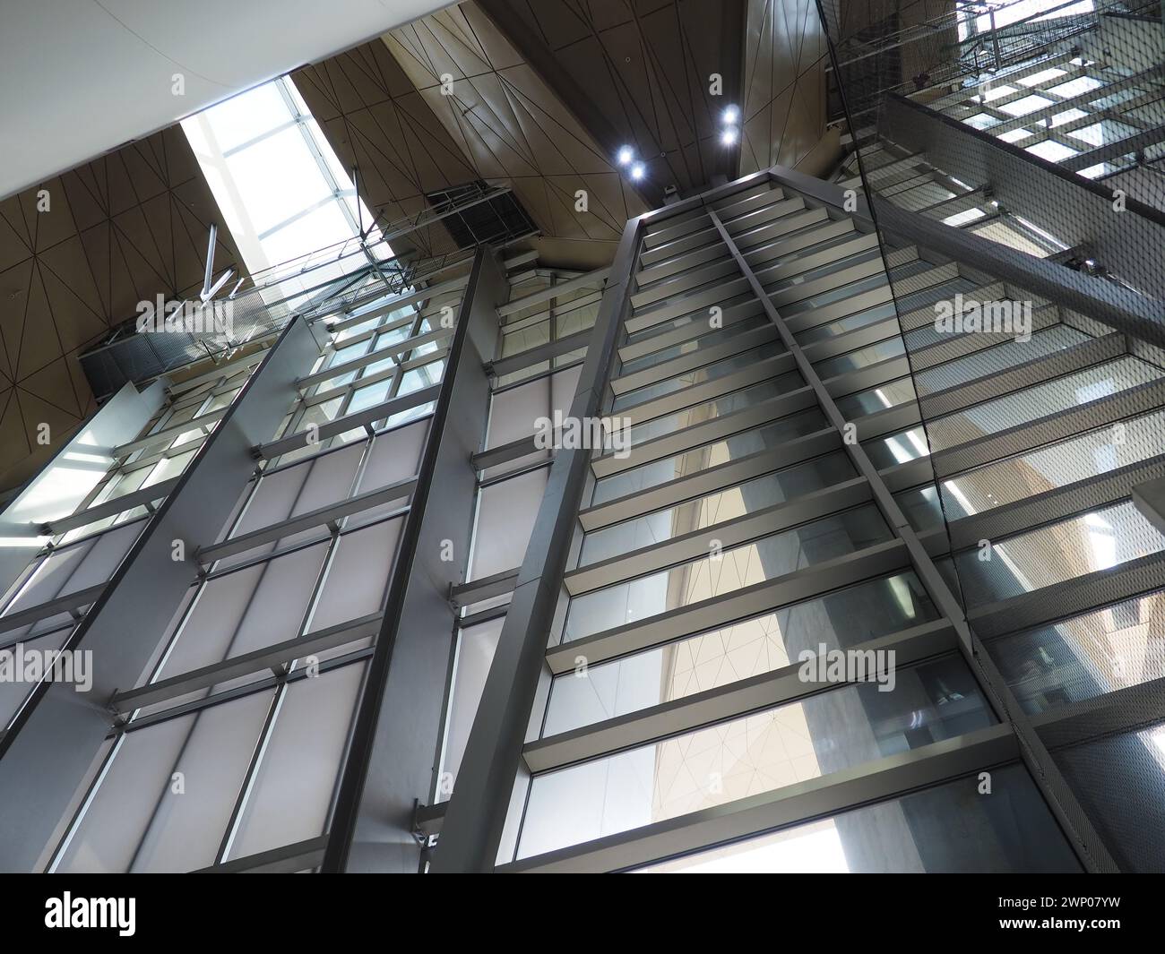 Glassing the walls. High ceiling. The interior is glazed. Big windows ...