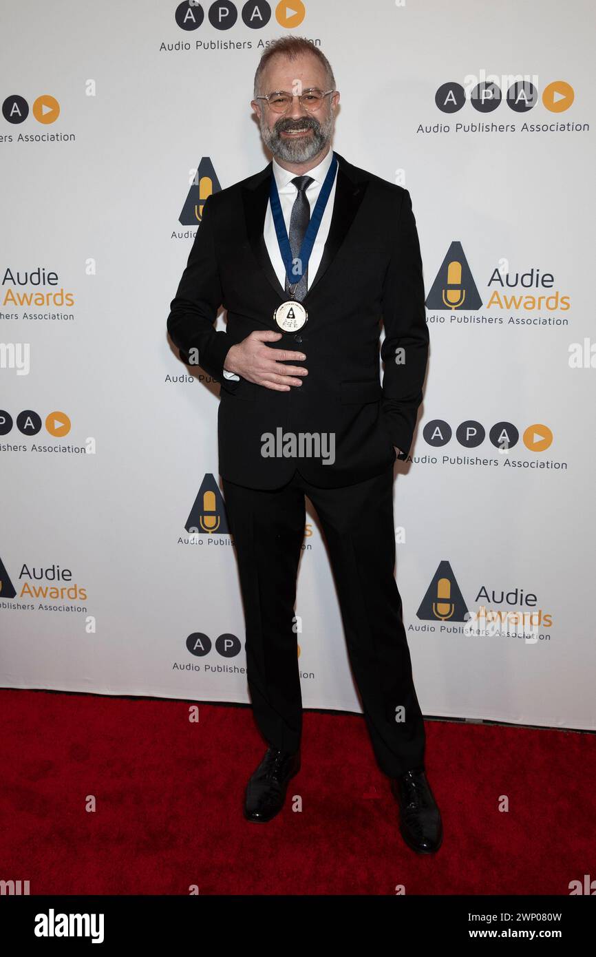 Los Angeles, USA. 04th Mar, 2024. Neil Hellegers attends the arrivals ...