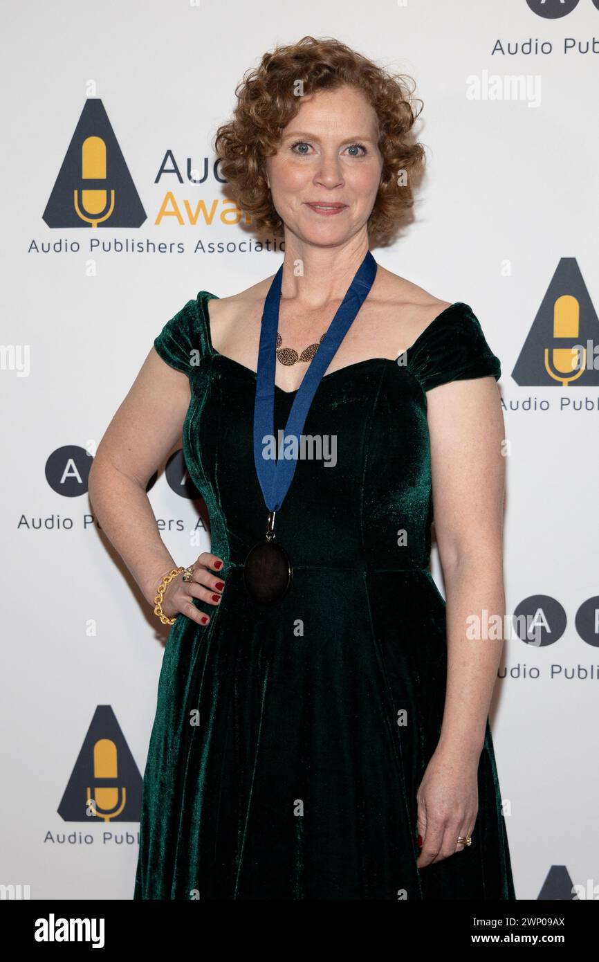 Los Angeles, USA. 04th Mar, 2024. Amanda Ronconi attends the arrivals ...