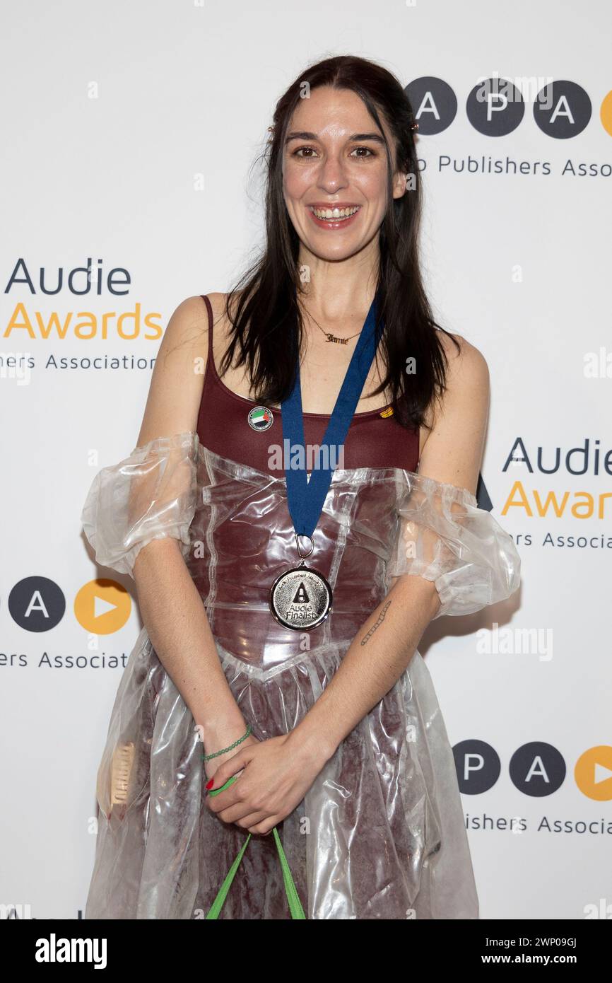 Los Angeles, USA. 04th Mar, 2024. Jamie Loftus attends the arrivals of ...