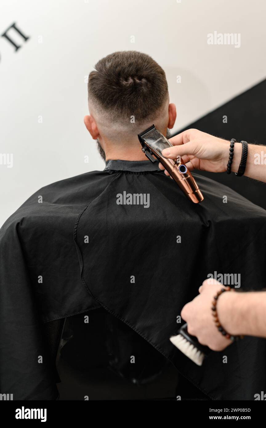 Modern undercut hairstyle hi-res stock photography and images - Alamy