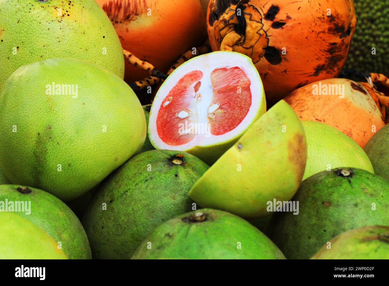 Grapefruit texture hi-res stock photography and images - Alamy