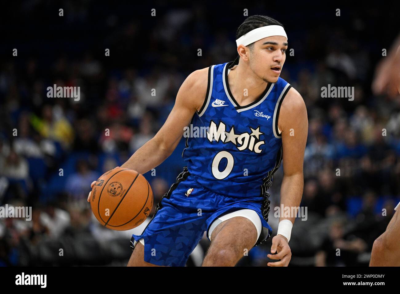 Orlando Magic guard Anthony Black (0) drives to the basket during the ...