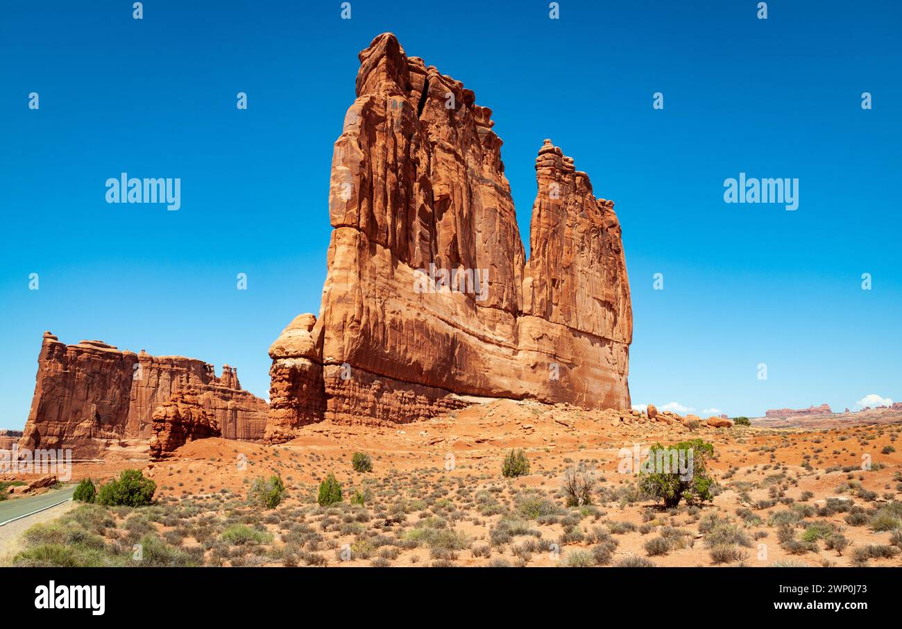 Park Avenue and Courthouse Towers at Arches National Park, Utah, USA ...