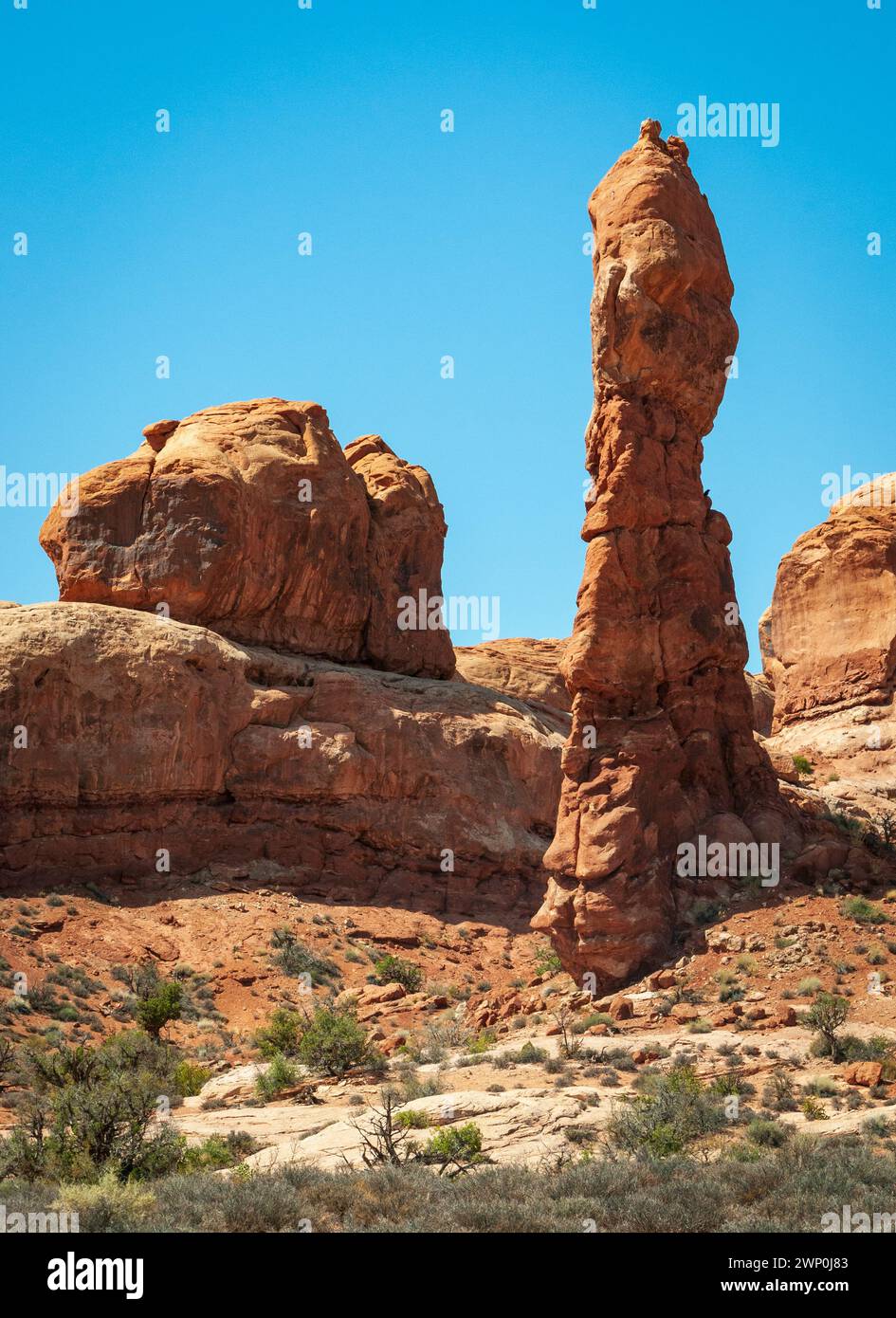 Balanced rocks rock sculptures hi-res stock photography and images - Alamy