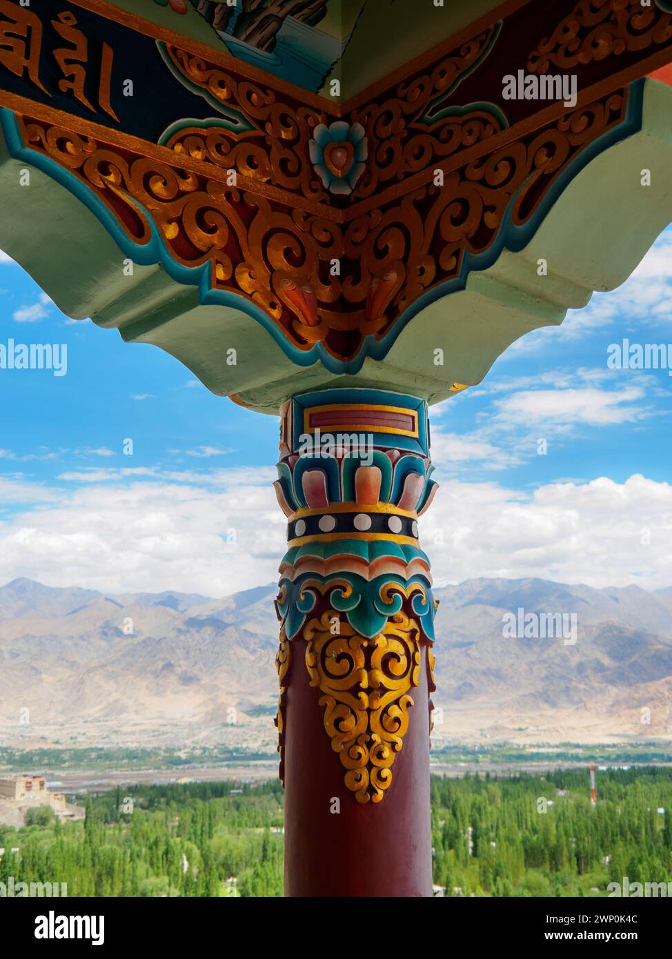 Himalayas himalayan architecture hi-res stock photography and images ...
