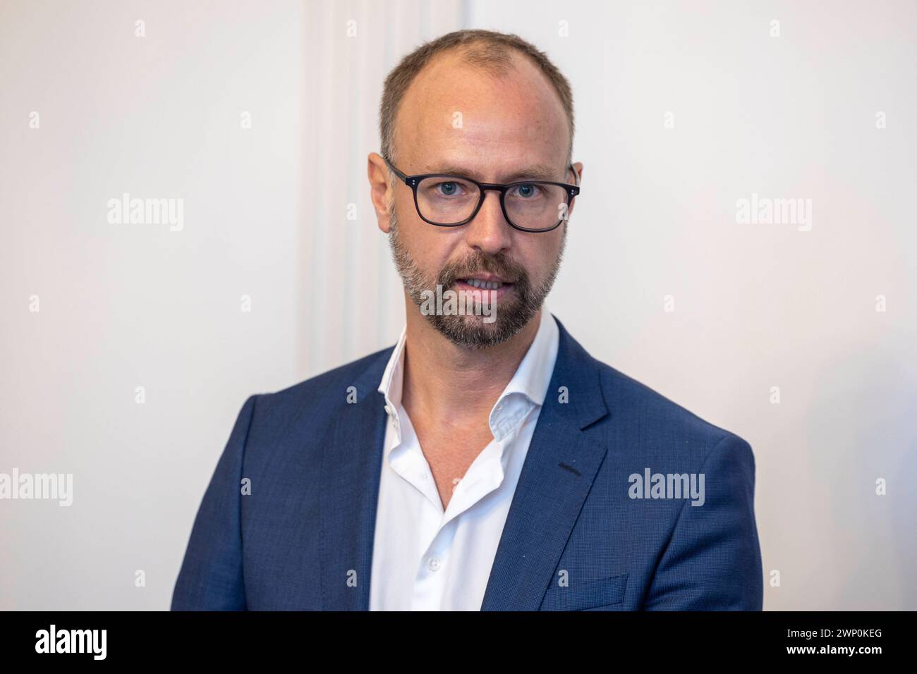 Trauma surgery hi-res stock photography and images - Alamy