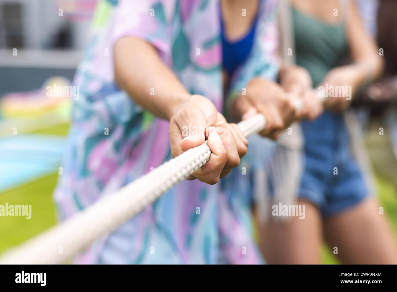 Tug of war rope hi-res stock photography and images - Alamy