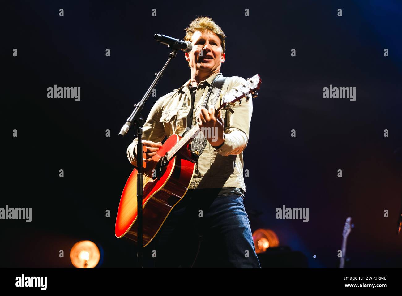 Who we used to be tour hi-res stock photography and images - Alamy