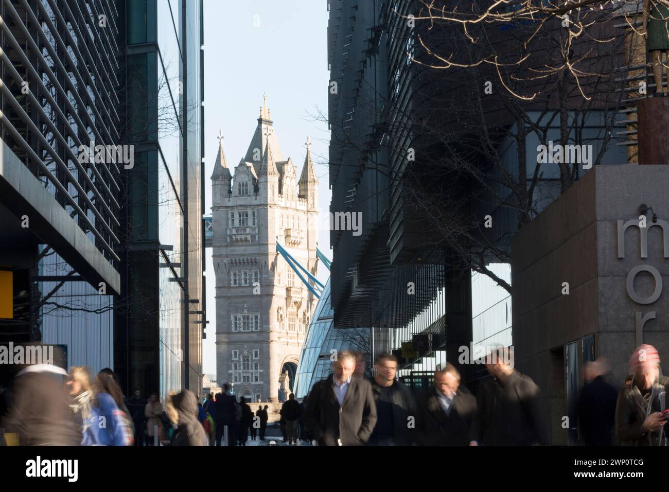 Towards tower bridge hi-res stock photography and images - Alamy