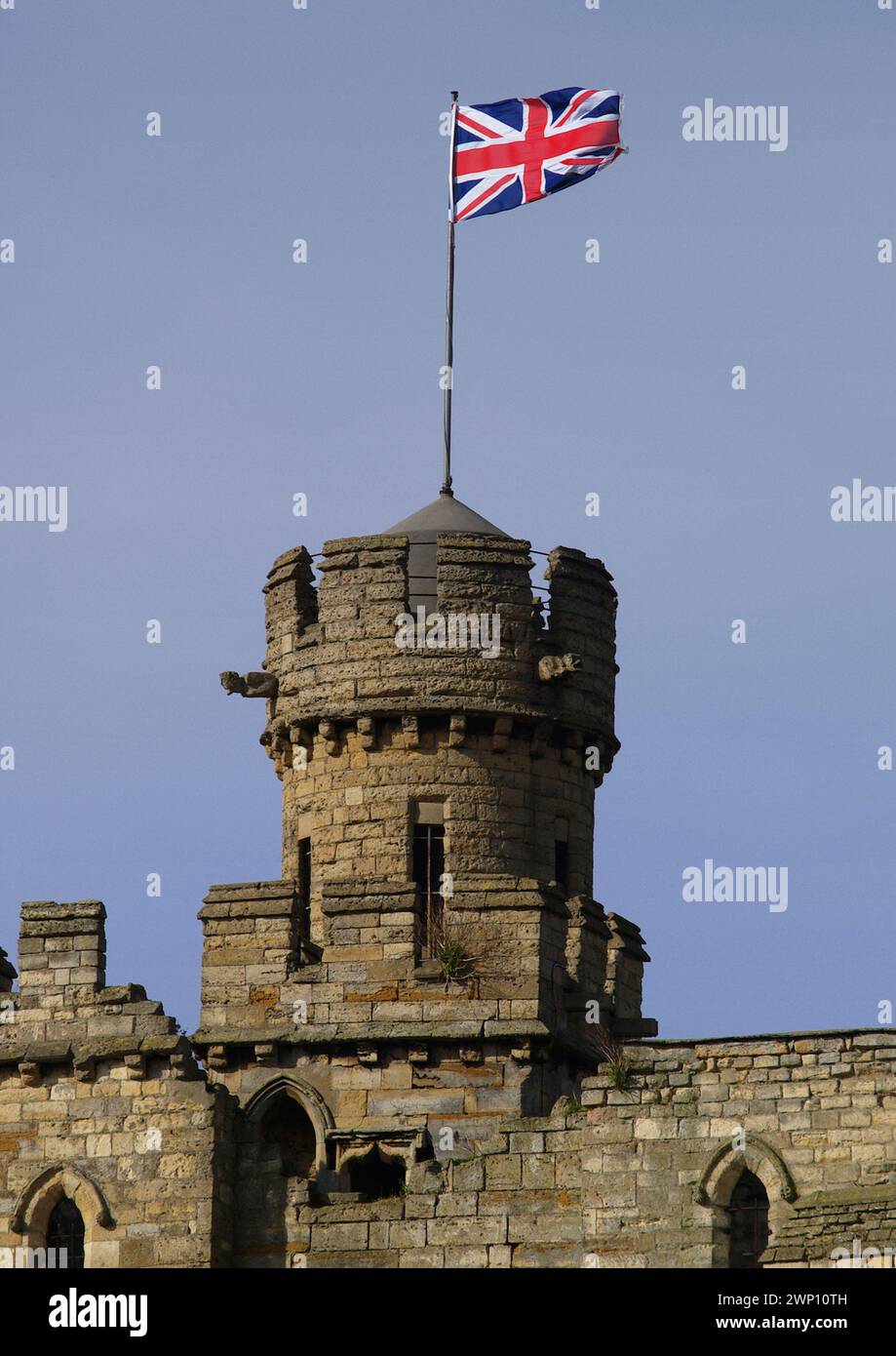 Edinburgh Castle flying Union Flag Stock Photo - Alamy