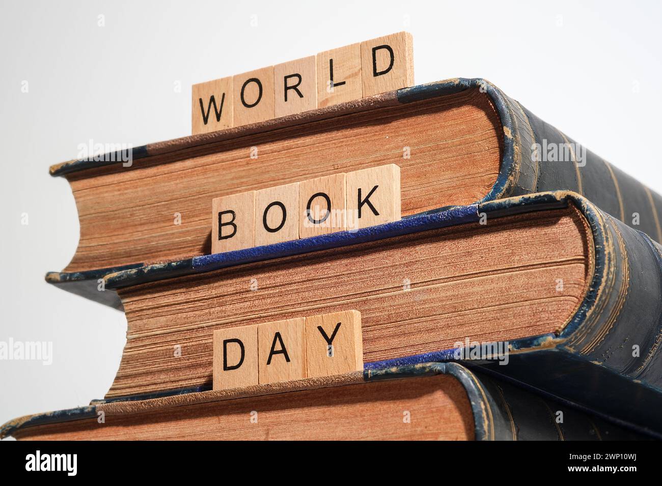 World book day children hi-res stock photography and images - Alamy