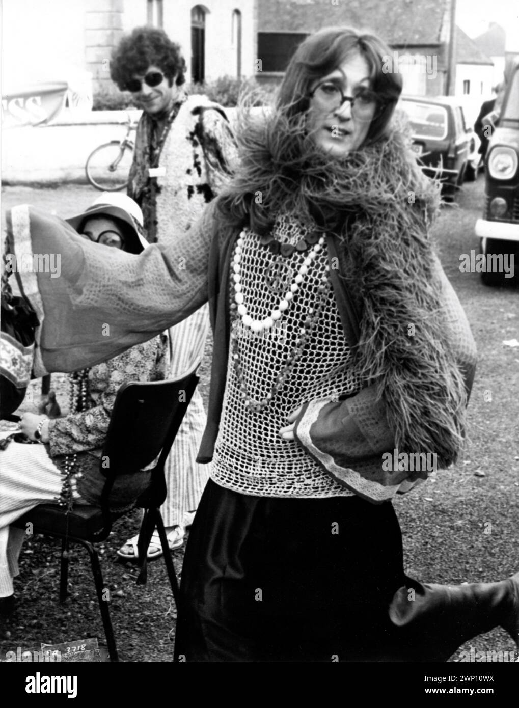 RON MOODY in drag in FLIGHT OF THE DOVES 1971 director / producer Ralph ...