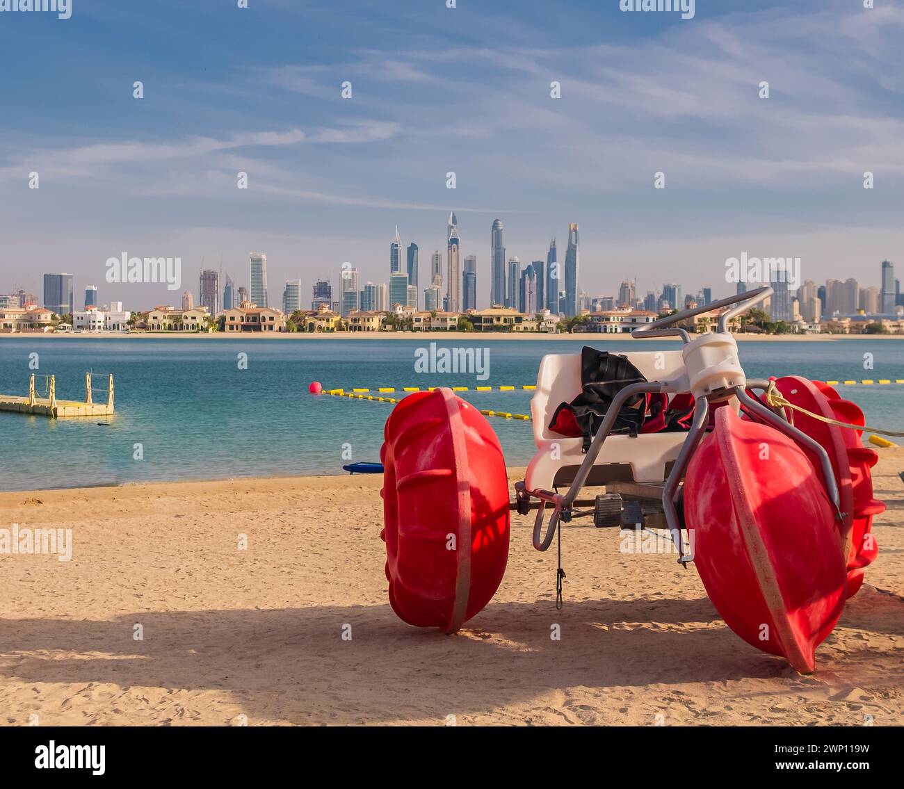 Uae people hi-res stock photography and images - Alamy