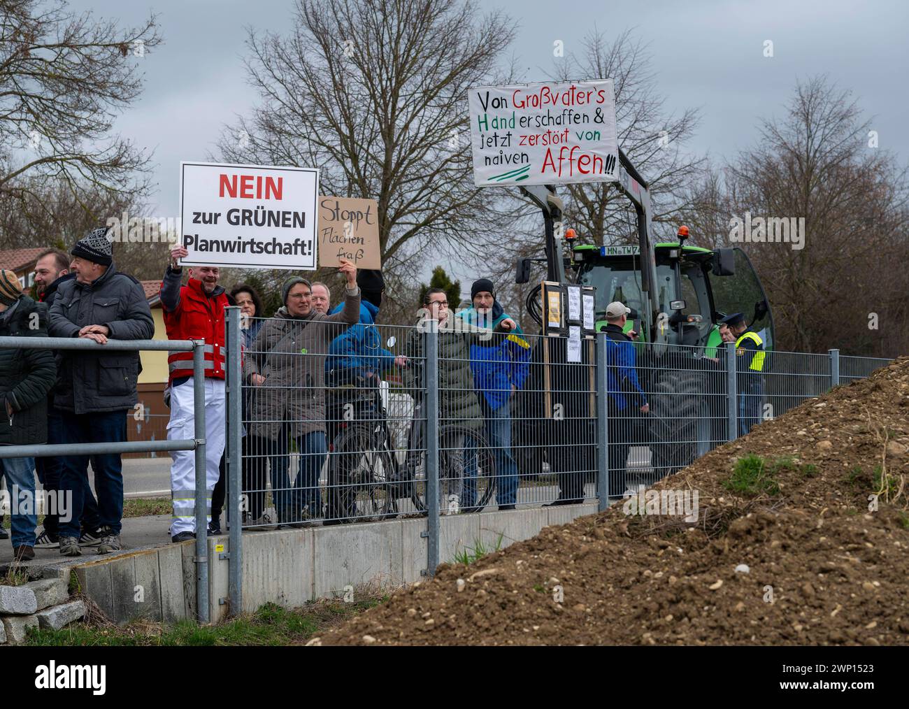 Solarcarportanlage hi-res stock photography and images - Alamy