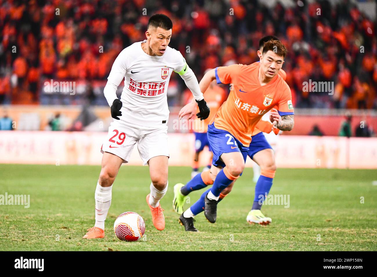 Shandong Taishan Football Club defeated Changchun Yatai Football Club ...
