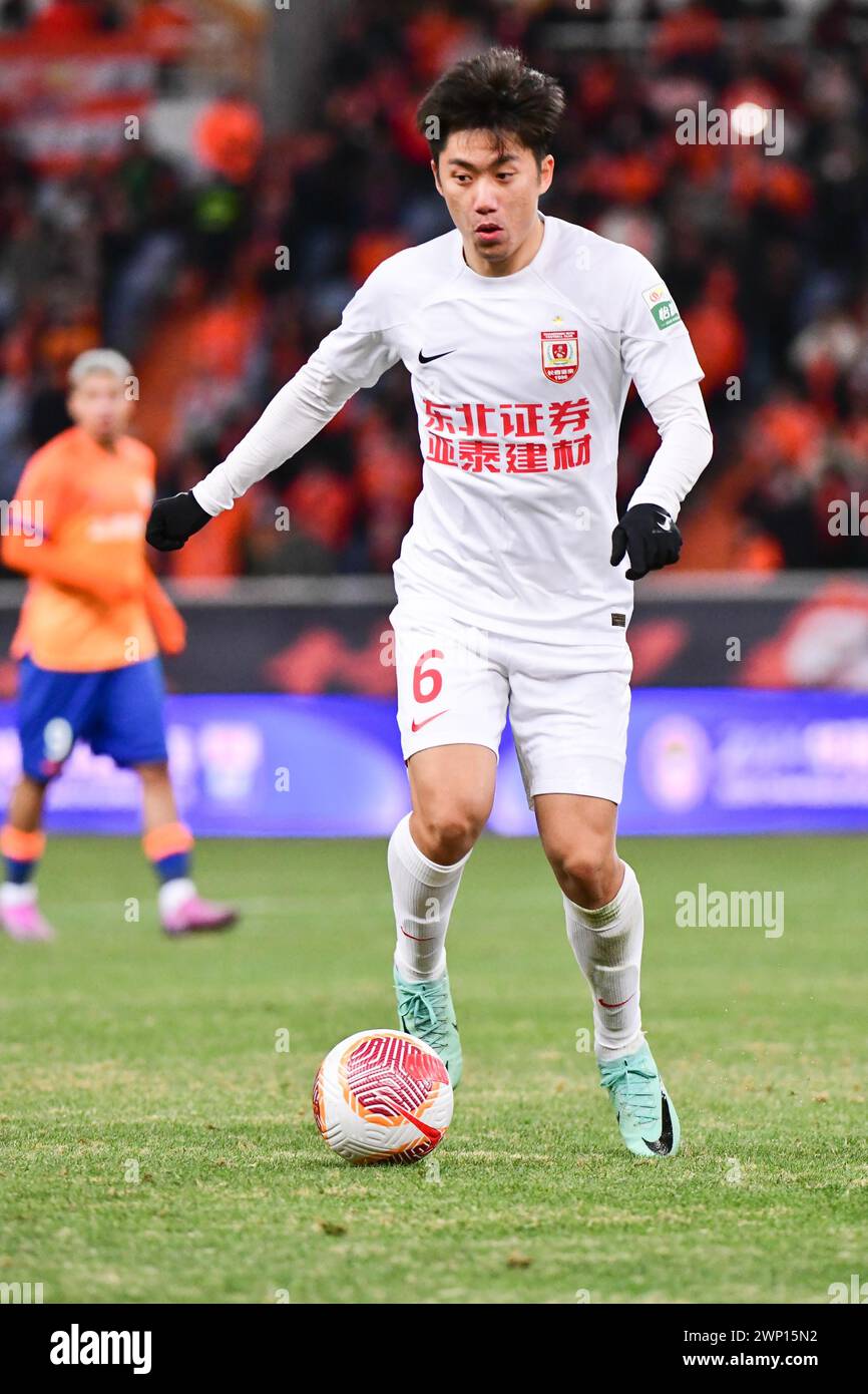 Shandong Taishan Football Club defeated Changchun Yatai Football Club ...