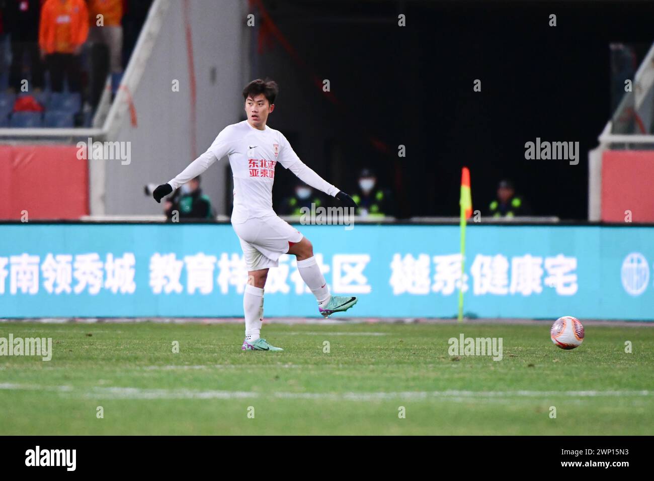 Shandong Taishan Football Club defeated Changchun Yatai Football Club ...