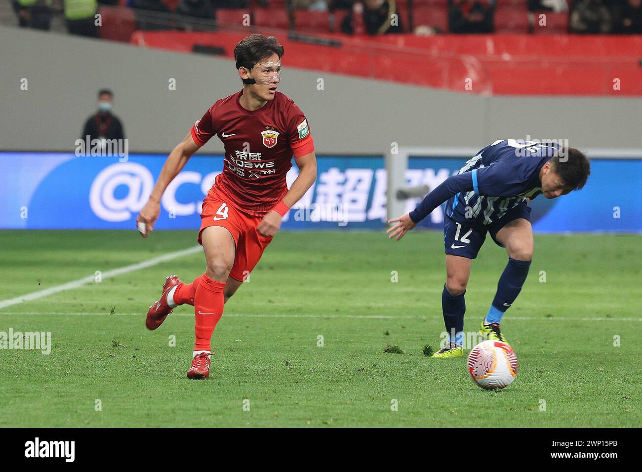 Shanghai Port Football Club defeated Wuhan Three Towns Football Club ...