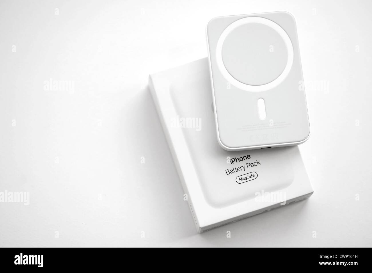 Apple magsafe battery pack hi-res stock photography and images - Alamy