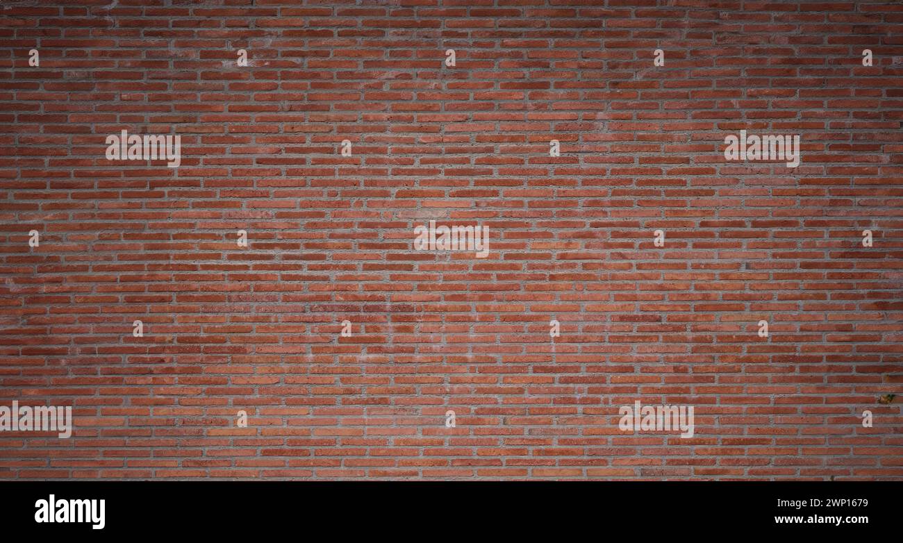 Thin red brick brickwork hi-res stock photography and images - Alamy