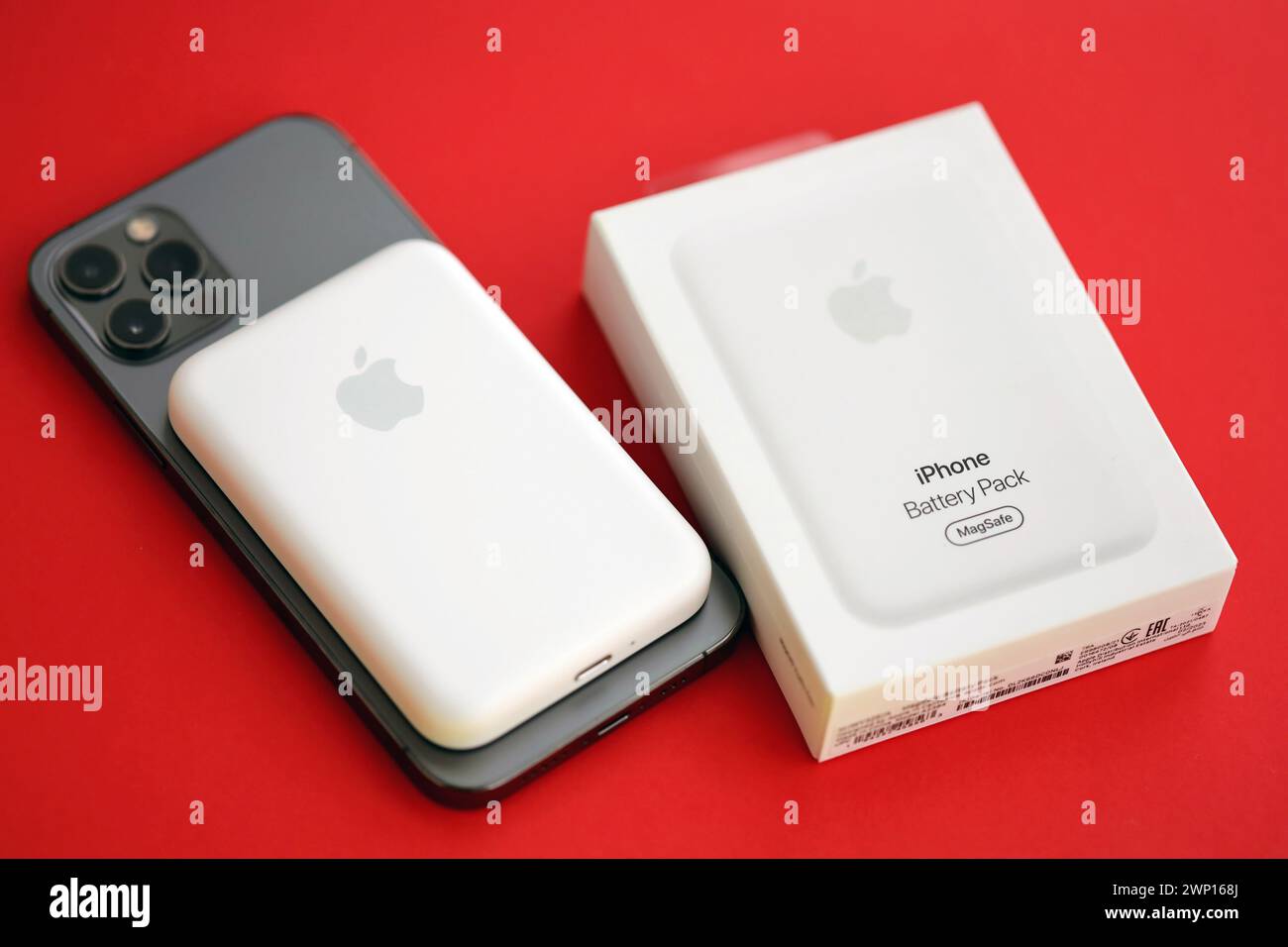 Apple magsafe battery pack hi-res stock photography and images - Alamy