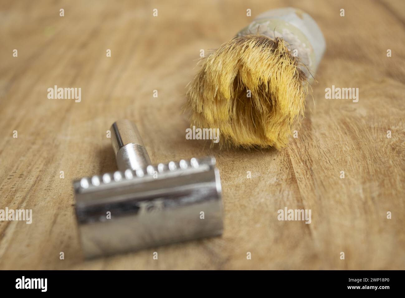 Retro safety razor hi-res stock photography and images - Alamy