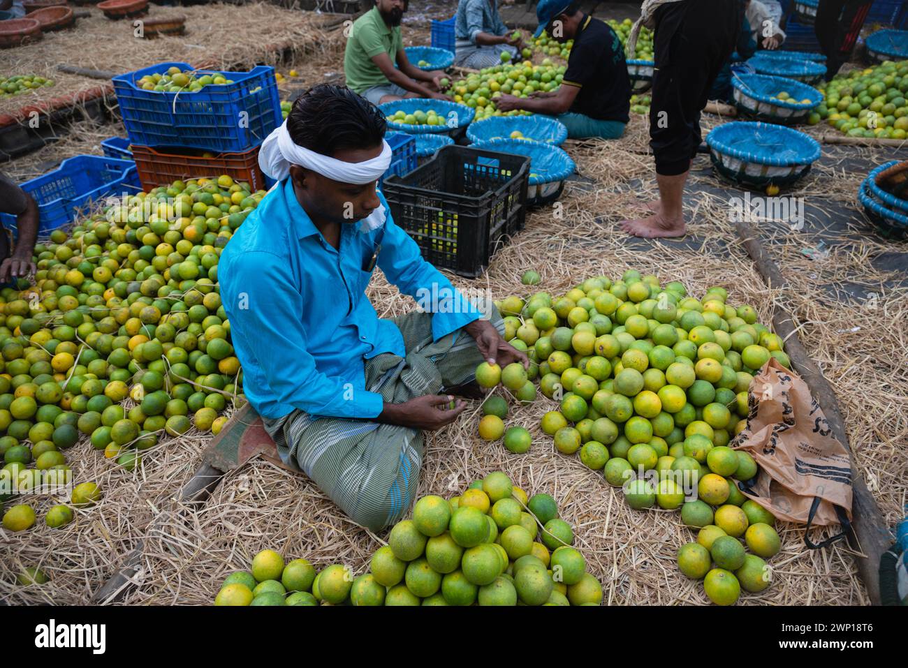 Kolkata indian city hi-res stock photography and images - Alamy